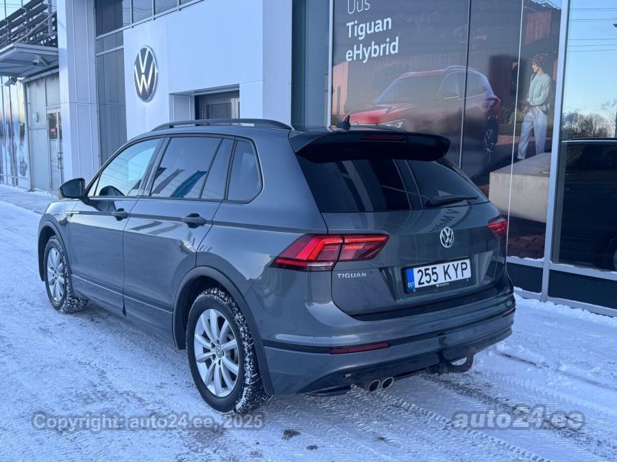 Pelēks Volkswagen Tiguan 2020 Viljandi, ar dzinēja tilpumu 2.00 L un nobraukumu 134 tūkst. km par 23500 €, foto 3 vietnē AUTOMOTO.COM.LV