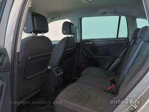 Grey Volkswagen Tiguan 2020 in Tallinn, with an engine capacity of 1.98 L and mileage of 86 thousand km for 24900 €, photo 13 on AUTOMOTO.COM.LV