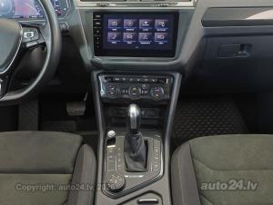 Grey Volkswagen Tiguan 2020 in Tallinn, with an engine capacity of 1.98 L and mileage of 86 thousand km for 24900 €, photo 19 on AUTOMOTO.COM.LV