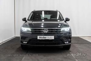 Grey Volkswagen Tiguan 2020 in Tallinn, with an engine capacity of 2.00 L and mileage of 131 thousand km for 21500 €, photo 3 on AUTOMOTO.COM.LV