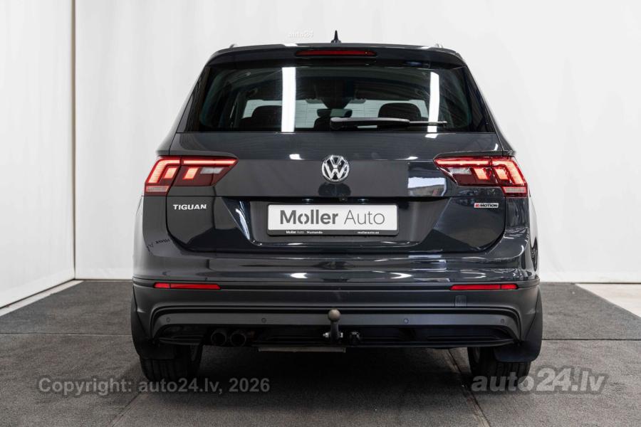Grey Volkswagen Tiguan 2020 in Tallinn, with an engine capacity of 2.00 L and mileage of 131 thousand km for 21500 €, photo 6 on AUTOMOTO.COM.LV