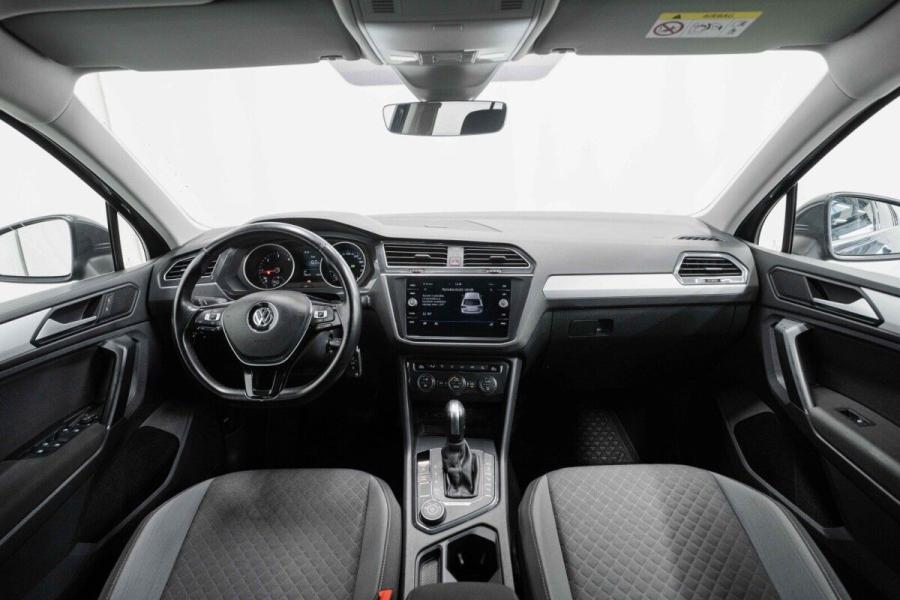 Grey Volkswagen Tiguan 2020 in Tallinn, with an engine capacity of 2.00 L and mileage of 131 thousand km for 21500 €, photo 10 on AUTOMOTO.COM.LV