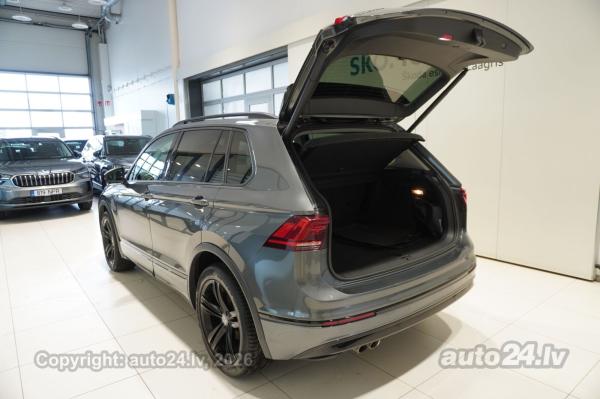 Grey Volkswagen Tiguan 2020 in Tallinn, with an engine capacity of 2.00 L and mileage of 131 thousand km for 27900 €, photo 6 on AUTOMOTO.COM.LV