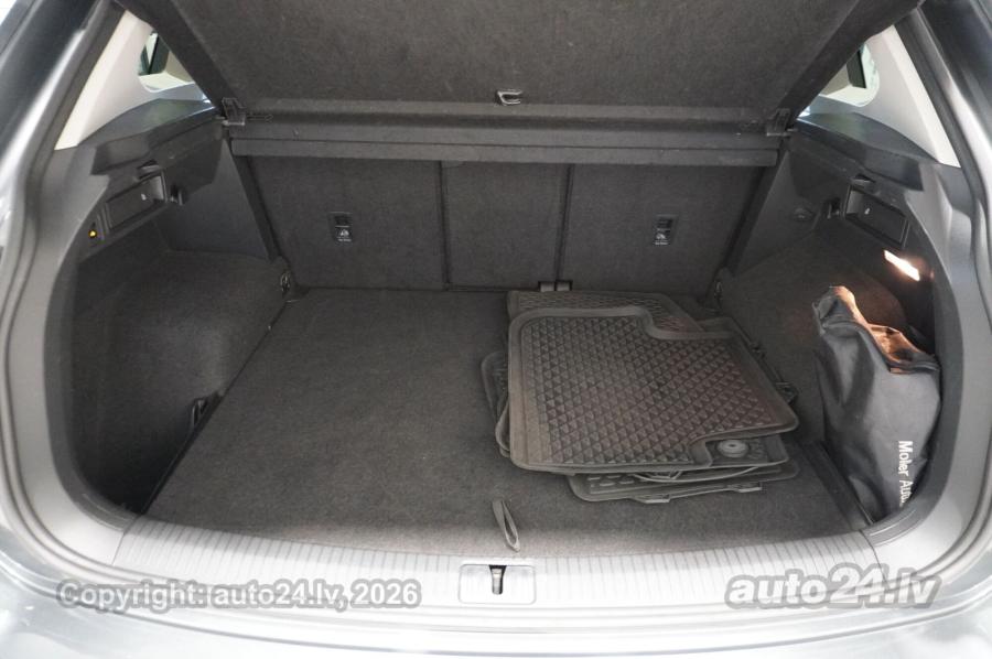 Pelēks Volkswagen Tiguan 2020 Tallina, ar dzinēja tilpumu 2.00 L un nobraukumu 131 tūkst. km par 27900 €, foto 8 vietnē AUTOMOTO.COM.LV