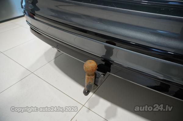 Grey Volkswagen Tiguan 2020 in Tallinn, with an engine capacity of 2.00 L and mileage of 131 thousand km for 27900 €, photo 10 on AUTOMOTO.COM.LV