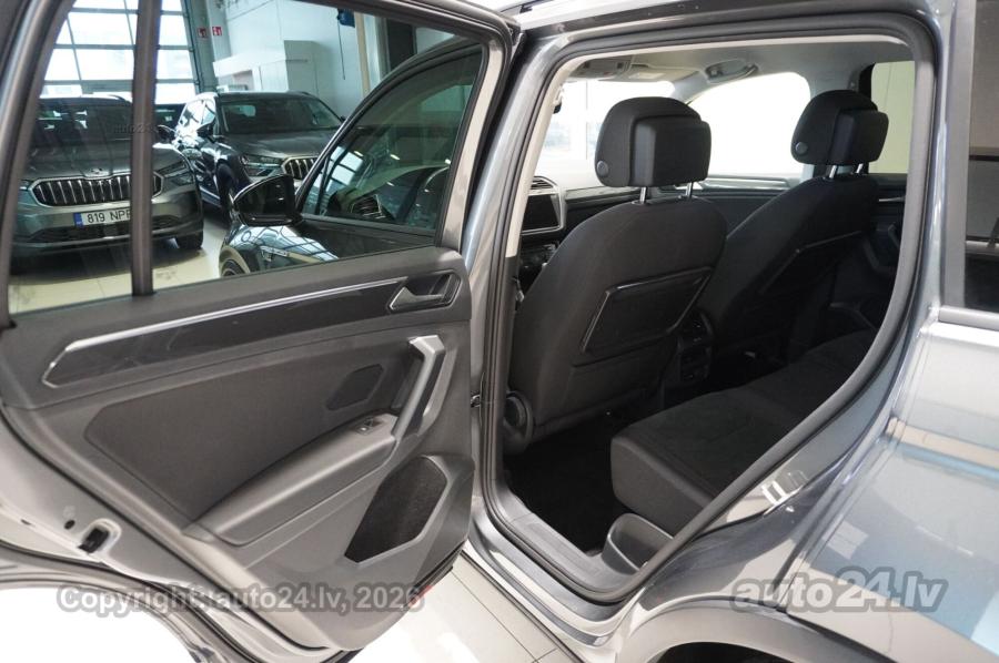 Pelēks Volkswagen Tiguan 2020 Tallina, ar dzinēja tilpumu 2.00 L un nobraukumu 131 tūkst. km par 27900 €, foto 13 vietnē AUTOMOTO.COM.LV