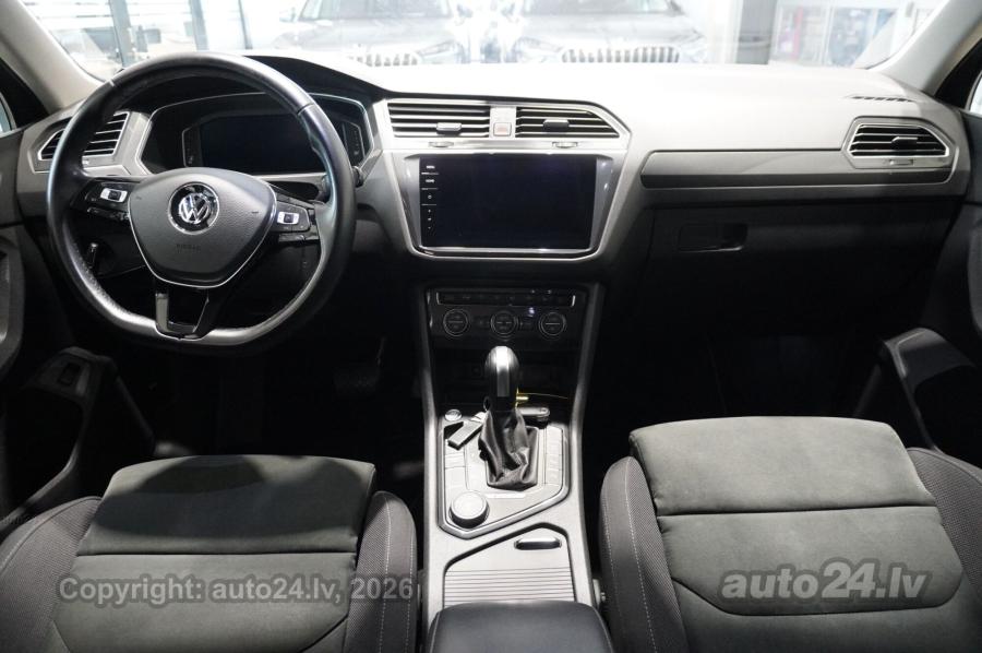 Pelēks Volkswagen Tiguan 2020 Tallina, ar dzinēja tilpumu 2.00 L un nobraukumu 131 tūkst. km par 27900 €, foto 16 vietnē AUTOMOTO.COM.LV
