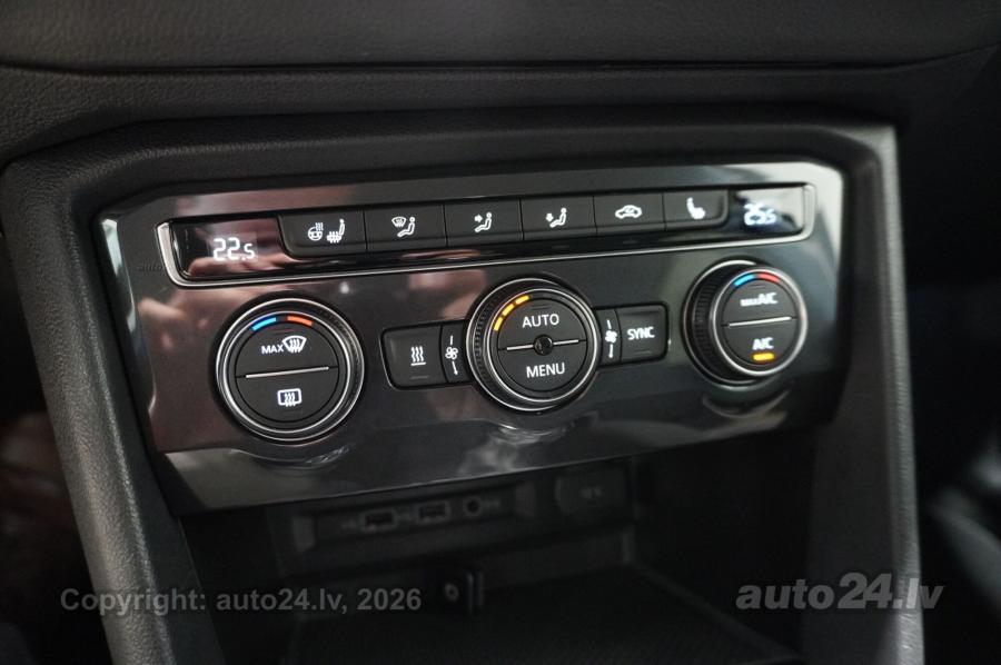 Pelēks Volkswagen Tiguan 2020 Tallina, ar dzinēja tilpumu 2.00 L un nobraukumu 131 tūkst. km par 27900 €, foto 26 vietnē AUTOMOTO.COM.LV
