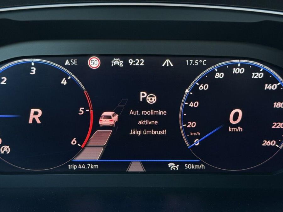 Grey Volkswagen Tiguan 2020 in Parnu, with an engine capacity of 2.00 L and mileage of 135 thousand km for 29900 €, photo 20 on AUTOMOTO.COM.LV
