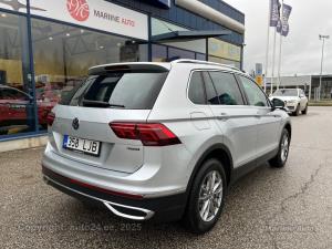Grey Volkswagen Tiguan 2021 in Tartu, with an engine capacity of 2.00 L and mileage of 103 thousand km for 26900 €, photo 2 on AUTOMOTO.COM.LV