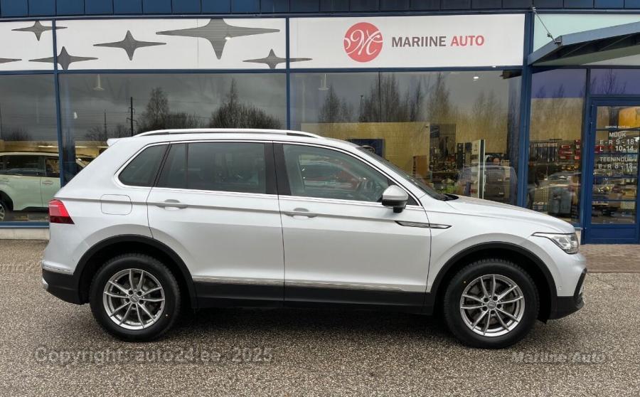 Grey Volkswagen Tiguan 2021 in Tartu, with an engine capacity of 2.00 L and mileage of 103 thousand km for 26900 €, photo 3 on AUTOMOTO.COM.LV