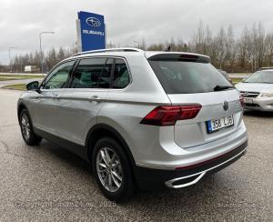 Grey Volkswagen Tiguan 2021 in Tartu, with an engine capacity of 2.00 L and mileage of 103 thousand km for 26900 €, photo 5 on AUTOMOTO.COM.LV