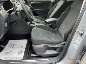 Grey Volkswagen Tiguan 2021 in Tartu, with an engine capacity of 2.00 L and mileage of 103 thousand km for 26900 €, photo 6 on AUTOMOTO.COM.LV