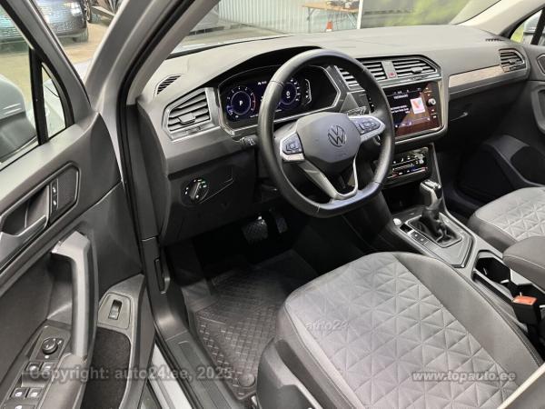 Pelēks Volkswagen Tiguan 2021 Tallina, ar dzinēja tilpumu 1.50 L un nobraukumu 67 tūkst. km par 24500 €, foto 9 vietnē AUTOMOTO.COM.LV