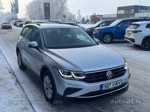 Grey Volkswagen Tiguan 2021 in Viljandi, with an engine capacity of 1.50 L and mileage of 38 thousand km for 23500 €, photo 6 on AUTOMOTO.COM.LV