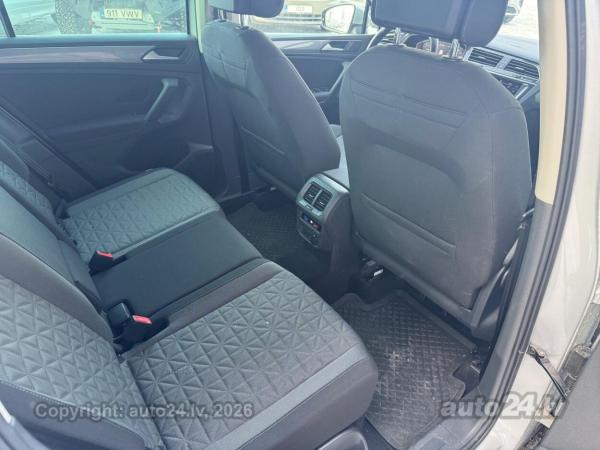 Grey Volkswagen Tiguan 2021 in Viljandi, with an engine capacity of 1.50 L and mileage of 38 thousand km for 23500 €, photo 10 on AUTOMOTO.COM.LV