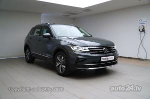 Grey Volkswagen Tiguan 2021 in Tallinn, with an engine capacity of 1.40 L and mileage of 47 thousand km for 26900 €, photo 3 on AUTOMOTO.COM.LV