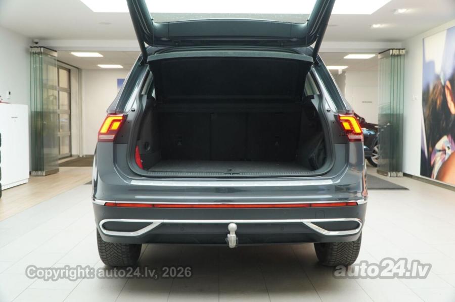 Grey Volkswagen Tiguan 2021 in Tallinn, with an engine capacity of 1.40 L and mileage of 47 thousand km for 26900 €, photo 7 on AUTOMOTO.COM.LV