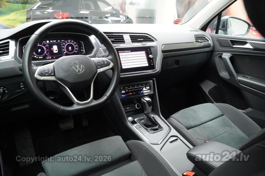 Grey Volkswagen Tiguan 2021 in Tallinn, with an engine capacity of 1.40 L and mileage of 47 thousand km for 26900 €, photo 10 on AUTOMOTO.COM.LV