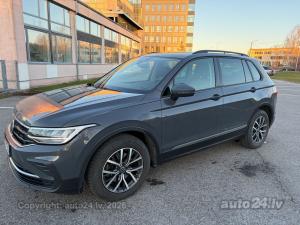 Grey Volkswagen Tiguan 2021 in Tallinn, with an engine capacity of 1.50 L and mileage of 79 thousand km for 21450 €, photo 3 on AUTOMOTO.COM.LV