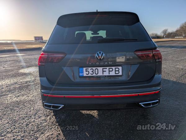 Grey Volkswagen Tiguan 2021 in Haapsalu, with an engine capacity of 1.50 L and mileage of 216 thousand km for 25000 €, photo 4 on AUTOMOTO.COM.LV