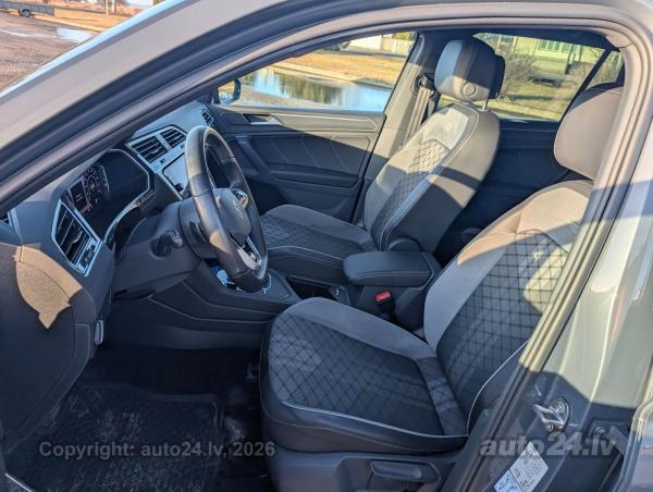 Grey Volkswagen Tiguan 2021 in Haapsalu, with an engine capacity of 1.50 L and mileage of 216 thousand km for 25000 €, photo 9 on AUTOMOTO.COM.LV