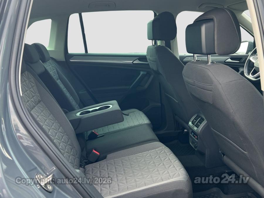 Pelēks Volkswagen Tiguan 2021 Pērnava, ar dzinēja tilpumu 1.50 L un nobraukumu 80 tūkst. km par 23900 €, foto 7 vietnē AUTOMOTO.COM.LV