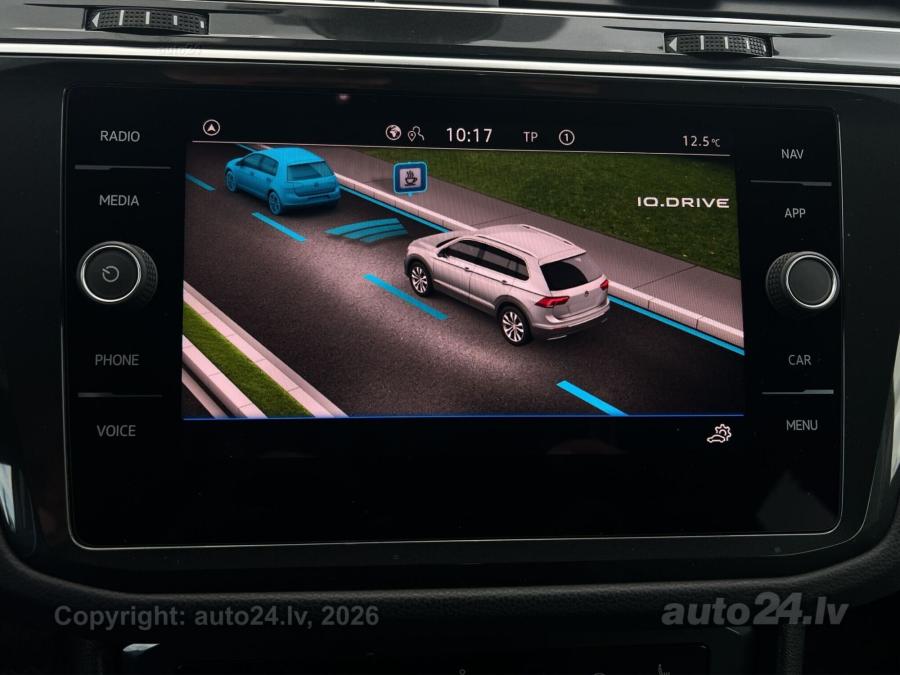 Pelēks Volkswagen Tiguan 2021 Pērnava, ar dzinēja tilpumu 1.50 L un nobraukumu 80 tūkst. km par 23900 €, foto 10 vietnē AUTOMOTO.COM.LV