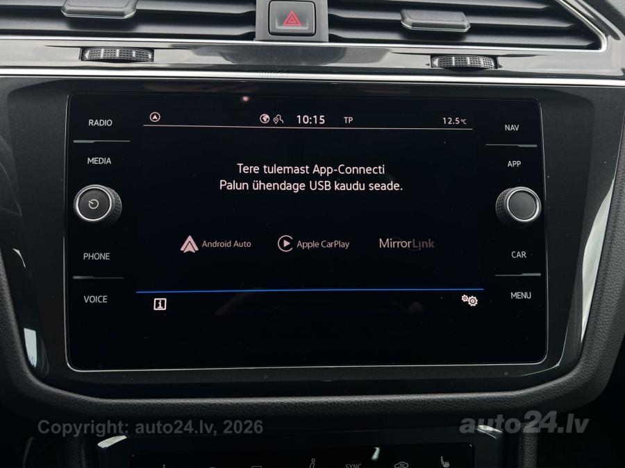 Pelēks Volkswagen Tiguan 2021 Pērnava, ar dzinēja tilpumu 1.50 L un nobraukumu 80 tūkst. km par 23900 €, foto 13 vietnē AUTOMOTO.COM.LV