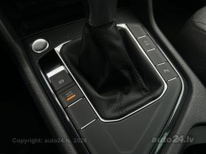 Pelēks Volkswagen Tiguan 2021 Pērnava, ar dzinēja tilpumu 1.50 L un nobraukumu 80 tūkst. km par 23900 €, foto 14 vietnē AUTOMOTO.COM.LV