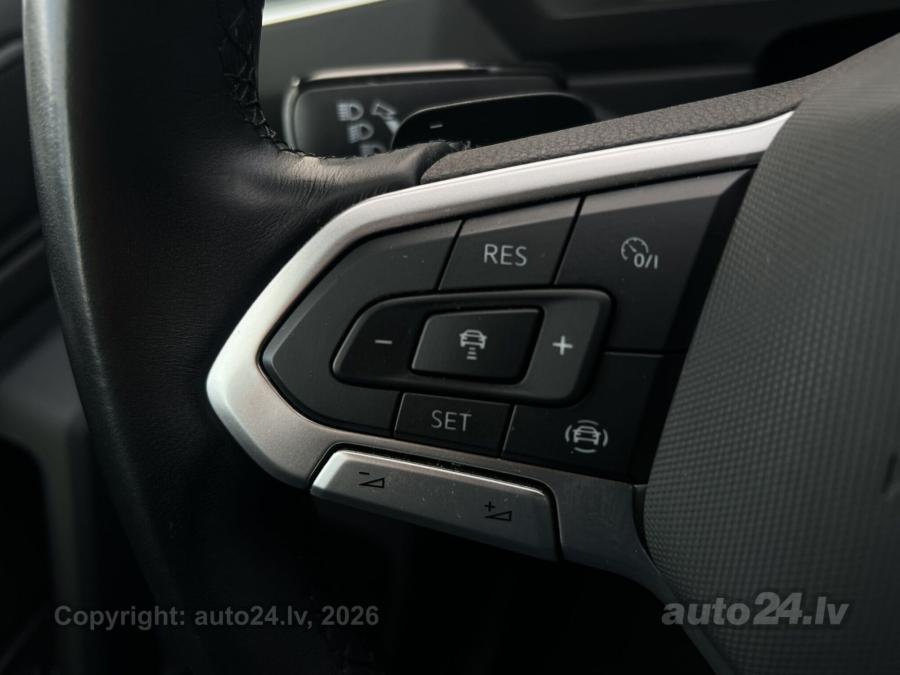 Pelēks Volkswagen Tiguan 2021 Pērnava, ar dzinēja tilpumu 1.50 L un nobraukumu 80 tūkst. km par 23900 €, foto 16 vietnē AUTOMOTO.COM.LV