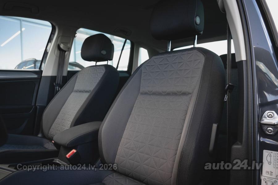 Pelēks Volkswagen Tiguan 2021 Tartu, ar dzinēja tilpumu 1.50 L un nobraukumu 135 tūkst. km par 20000 €, foto 13 vietnē AUTOMOTO.COM.LV
