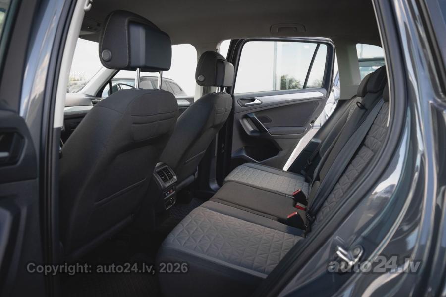 Pelēks Volkswagen Tiguan 2021 Tartu, ar dzinēja tilpumu 1.50 L un nobraukumu 135 tūkst. km par 20000 €, foto 14 vietnē AUTOMOTO.COM.LV