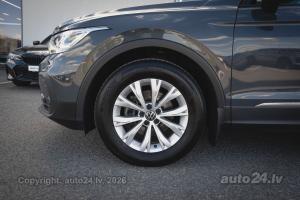 Pelēks Volkswagen Tiguan 2021 Tartu, ar dzinēja tilpumu 1.50 L un nobraukumu 135 tūkst. km par 20000 €, foto 26 vietnē AUTOMOTO.COM.LV