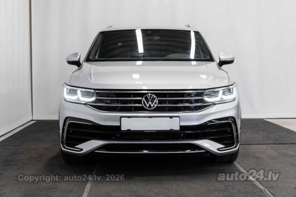 Серый Фольксваген Тигуан 2021 в Таллин, объемом двигателя 1.50 л и пробегом 82 тыс. км за 23900 €, фото 2 на AUTOMOTO.COM.LV