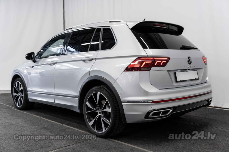 Grey Volkswagen Tiguan 2021 in Tallinn, with an engine capacity of 1.50 L and mileage of 82 thousand km for 23900 €, photo 4 on AUTOMOTO.COM.LV