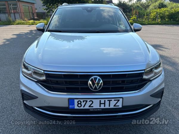 Grey Volkswagen Tiguan 2021 in Tallinn, with an engine capacity of 1.50 L and mileage of 76 thousand km for 23900 €, photo 1 on AUTOMOTO.COM.LV