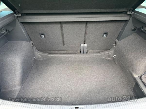 Grey Volkswagen Tiguan 2021 in Tallinn, with an engine capacity of 1.50 L and mileage of 76 thousand km for 23900 €, photo 9 on AUTOMOTO.COM.LV