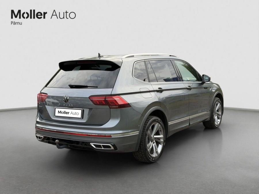 Pelēks Volkswagen Tiguan 2021 Pērnava, ar dzinēja tilpumu 1.50 L un nobraukumu 99 tūkst. km par 28950 €, foto 3 vietnē AUTOMOTO.COM.LV