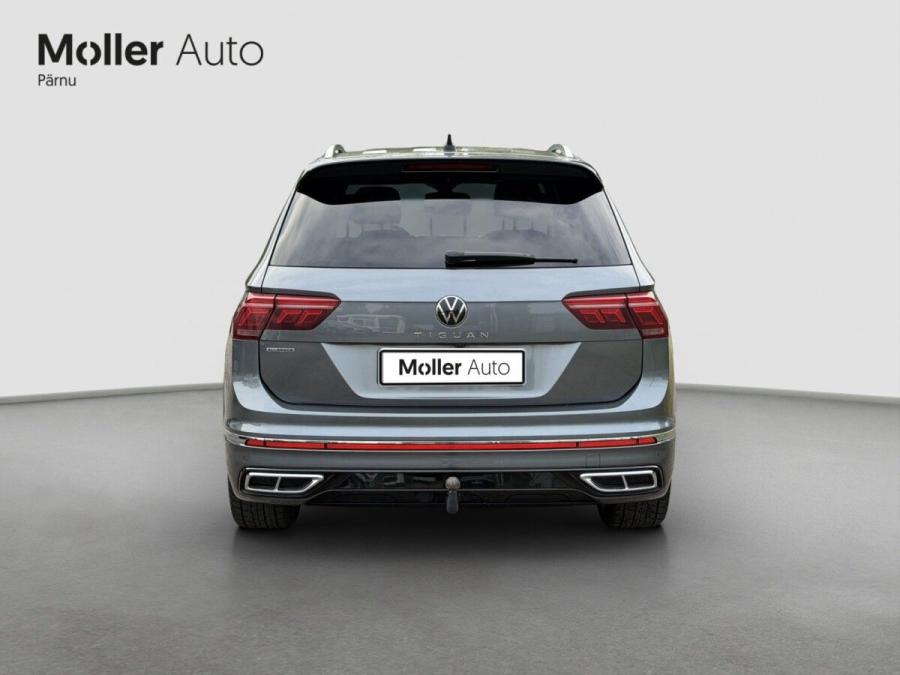 Pelēks Volkswagen Tiguan 2021 Pērnava, ar dzinēja tilpumu 1.50 L un nobraukumu 99 tūkst. km par 28950 €, foto 5 vietnē AUTOMOTO.COM.LV