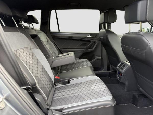 Grey Volkswagen Tiguan 2021 in Parnu, with an engine capacity of 1.50 L and mileage of 99 thousand km for 28950 €, photo 7 on AUTOMOTO.COM.LV