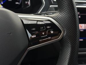 Pelēks Volkswagen Tiguan 2021 Pērnava, ar dzinēja tilpumu 1.50 L un nobraukumu 99 tūkst. km par 28950 €, foto 20 vietnē AUTOMOTO.COM.LV