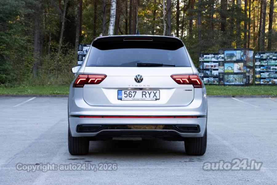 Grey Volkswagen Tiguan 2021 in Tallinn, with an engine capacity of 2.00 L and mileage of 89 thousand km for 31900 €, photo 6 on AUTOMOTO.COM.LV