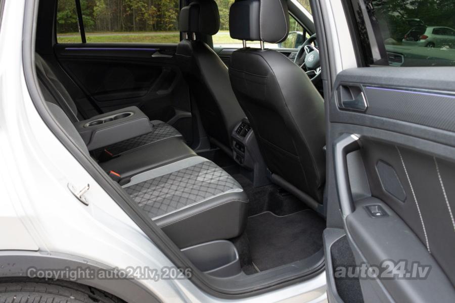 Grey Volkswagen Tiguan 2021 in Tallinn, with an engine capacity of 2.00 L and mileage of 89 thousand km for 31900 €, photo 11 on AUTOMOTO.COM.LV