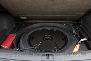 Grey Volkswagen Tiguan 2021 in Tallinn, with an engine capacity of 2.00 L and mileage of 89 thousand km for 31900 €, photo 16 on AUTOMOTO.COM.LV