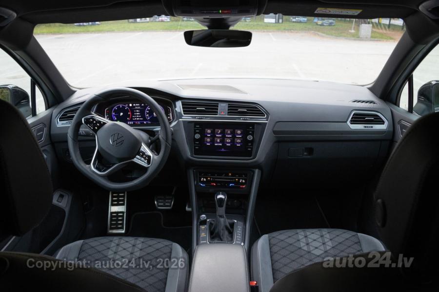 Grey Volkswagen Tiguan 2021 in Tallinn, with an engine capacity of 2.00 L and mileage of 89 thousand km for 31900 €, photo 17 on AUTOMOTO.COM.LV