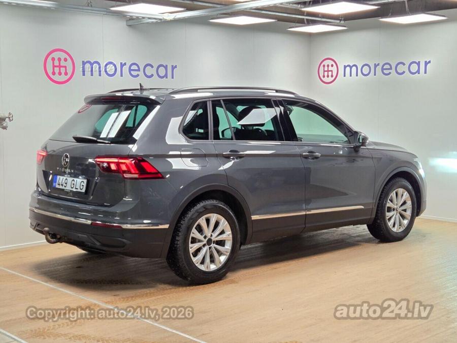 Grey Volkswagen Tiguan 2022 in Tallinn, with an engine capacity of 1.50 L and mileage of 93 thousand km for 21900 €, photo 4 on AUTOMOTO.COM.LV