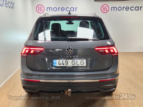 Grey Volkswagen Tiguan 2022 in Tallinn, with an engine capacity of 1.50 L and mileage of 93 thousand km for 21900 €, photo 5 on AUTOMOTO.COM.LV