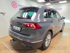 Grey Volkswagen Tiguan 2022 in Tallinn, with an engine capacity of 1.50 L and mileage of 93 thousand km for 21900 €, photo 6 on AUTOMOTO.COM.LV
