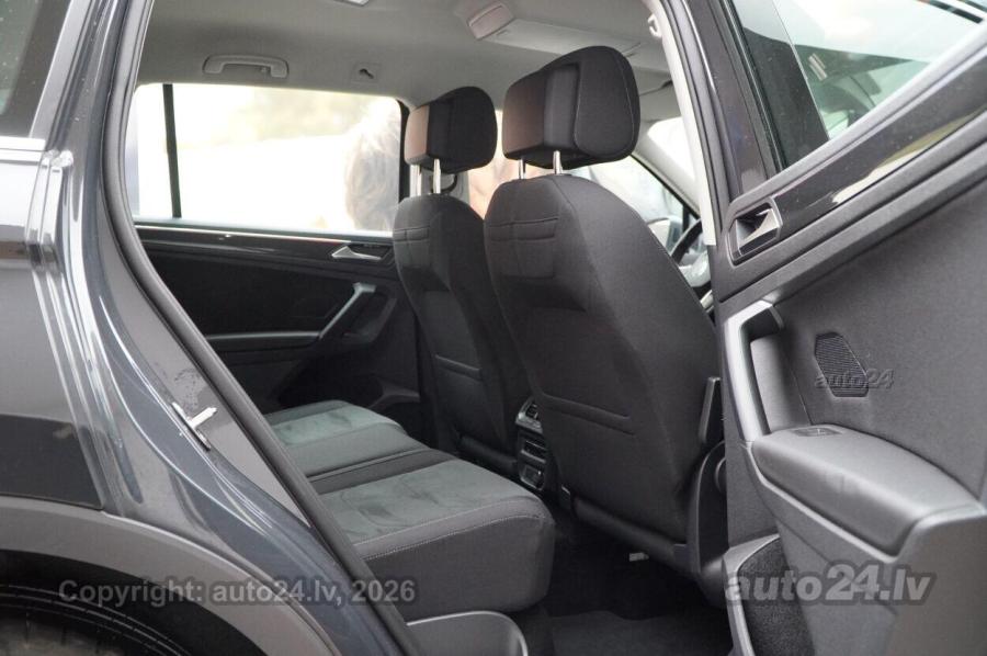Grey Volkswagen Tiguan 2022 in Tallinn, with an engine capacity of 1.50 L and mileage of 160 thousand km for 24900 €, photo 10 on AUTOMOTO.COM.LV